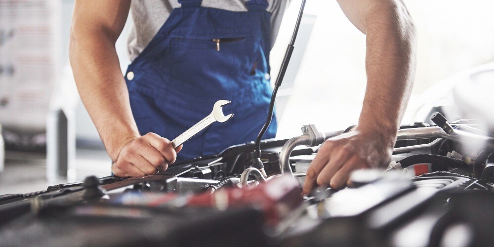 5 Tips Merawat Mobil saat Musim Hujan agar Ambil Pesanan Tetap Lancar dan Nyaman